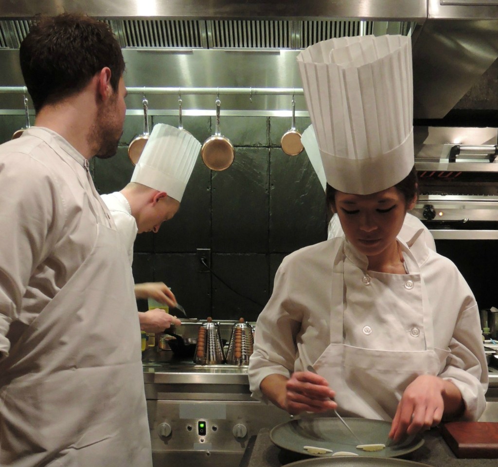Restaurant Atera New York – Chef Ronny Emborg & Team bringen Nacht für ...